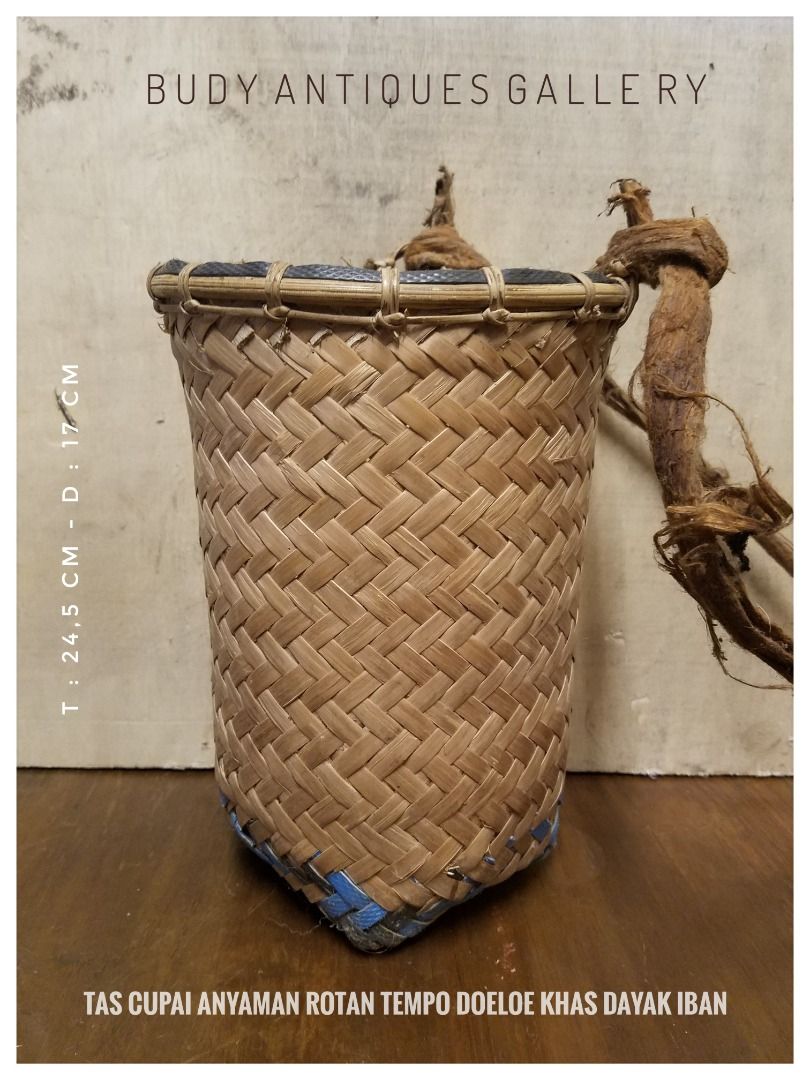 Tas Cupai Anyaman Rotan Tempo Dulu Khas Dayak Iban, Aksesoris Mobil di ...