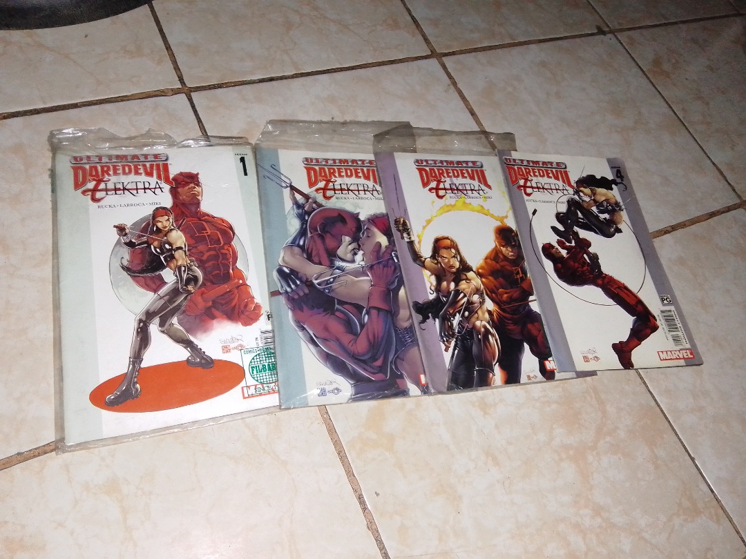 Ultimate Daredevil Elektra set by Greg Rucka and Salvador Larroca on ...