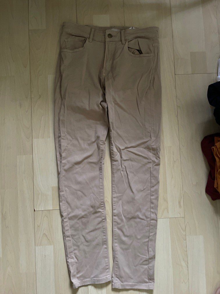 Uniqlo Light Brown Chinos, Men's Fashion, Bottoms, Chinos on Carousell