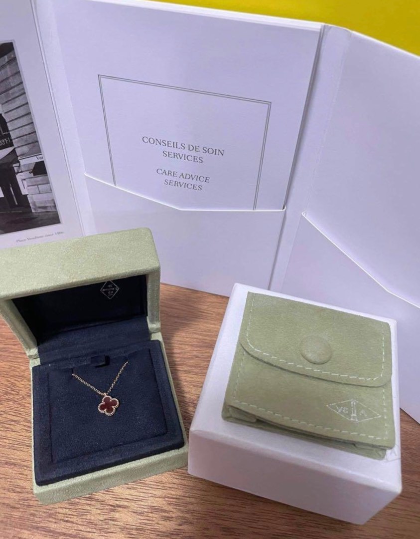 AUTHENTIC VAN CLEEF & ARPELS ( VCA), Luxury, Accessories on Carousell
