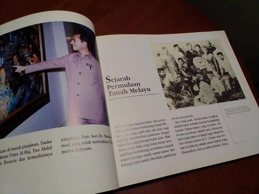 Vintage Buku Album kemerdekaan / Cetakan pertama 1993 / Hard cover ...