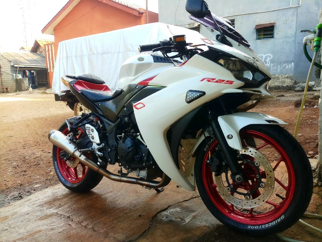 Yamaha R25, Motor di Carousell
