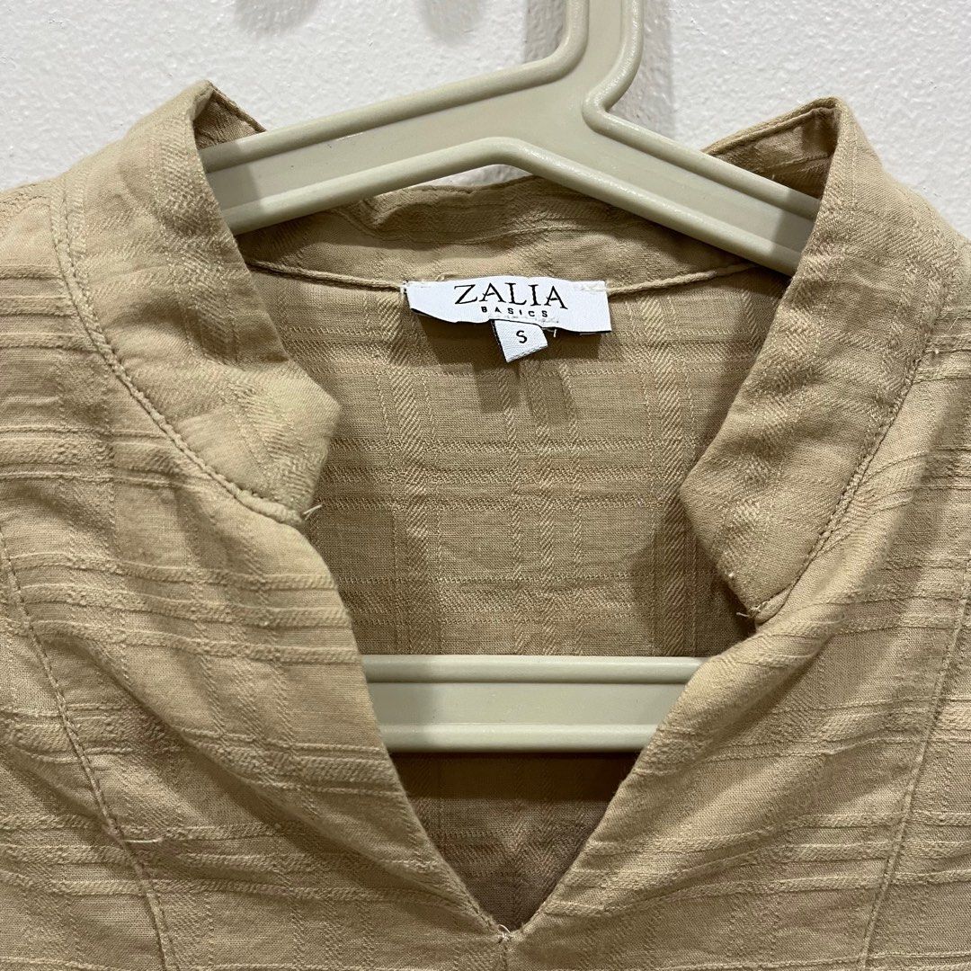 Zalia Basics in Beige, Women's Fashion, Tops, Blouses on Carousell