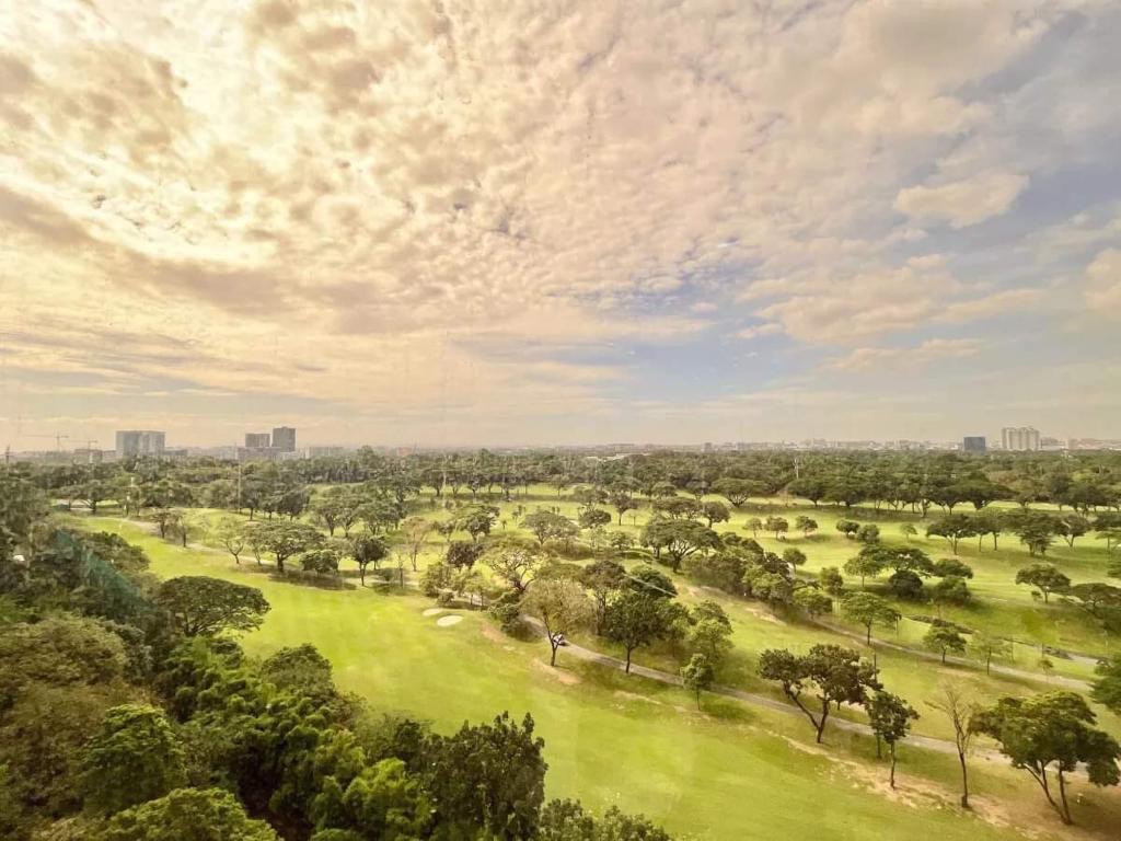3 Bedroom Facing The Golf Course in Icon Residences BGC The Fort ...