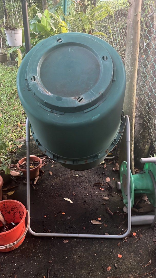 Australian Compost mulch maker, Furniture & Home Living, Gardening ...