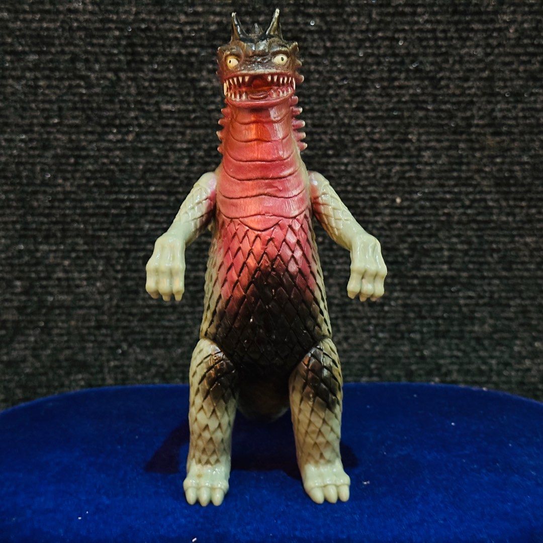 BEMULAR - ULTRAMAN Ultra Kaiju Monster Vintage Bandai 1983 Japan Vinyl ...