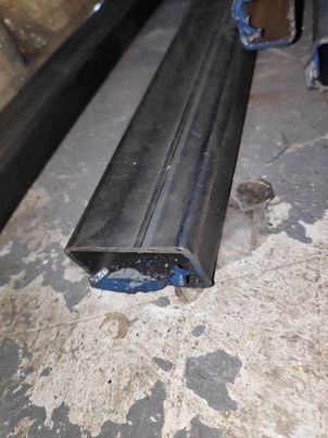 Bi Rectangular Tube on Carousell