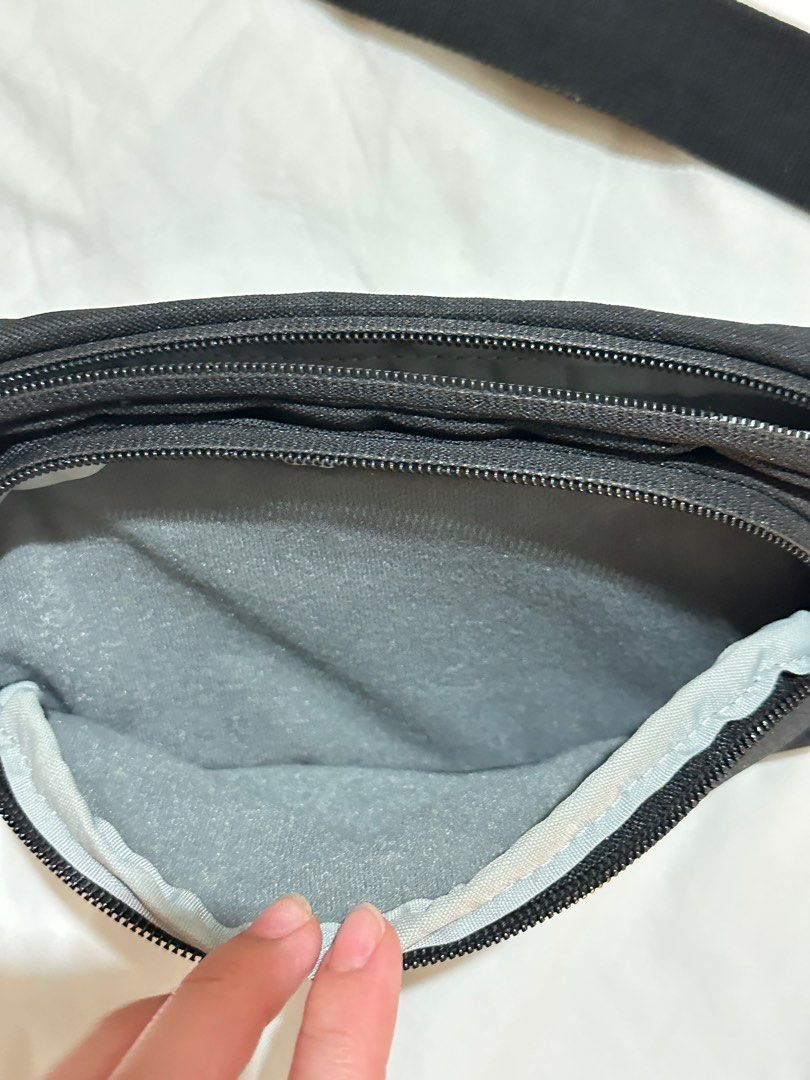 QUICKSILVER Black Waist Pack, Men's Fashion, Bags, Belt bags, Clutches ...