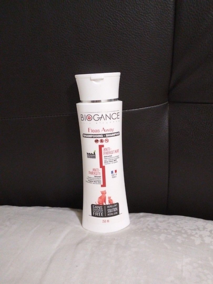 Biogance Fleas Away Cat Shampoo, Pet Supplies, Health & Grooming on Carousell