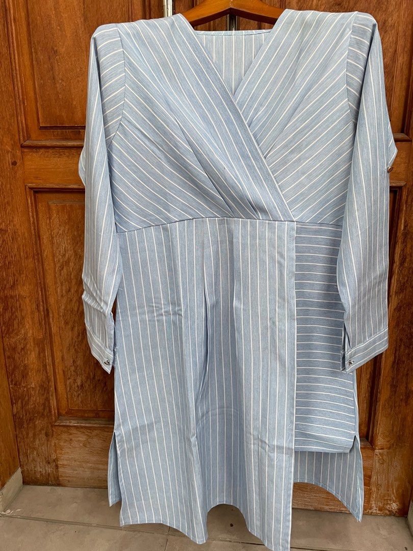 Blouse panjang warna biru, Fesyen Wanita, Pakaian Wanita, Gaun & Rok di ...