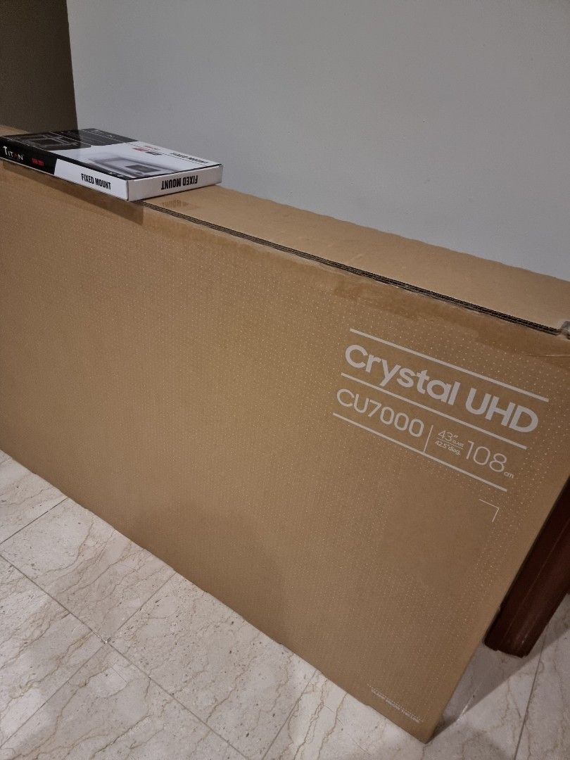 Brand New Samsung CU7000 43 Inch TV + Mount, TV & Home Appliances, TV ...
