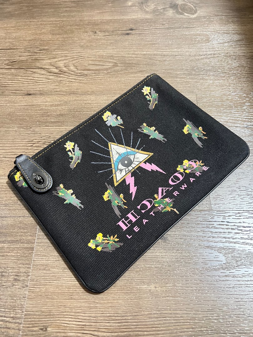 Coach Clutch + FREE Agnes B Makeup Pouch, Women's Fashion, Bags ...