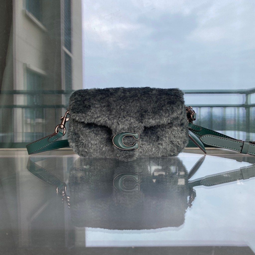 Coach Furry Pillow Tabby Shoulder Bag 18 (CC444), Women's Fashion, Bags ...