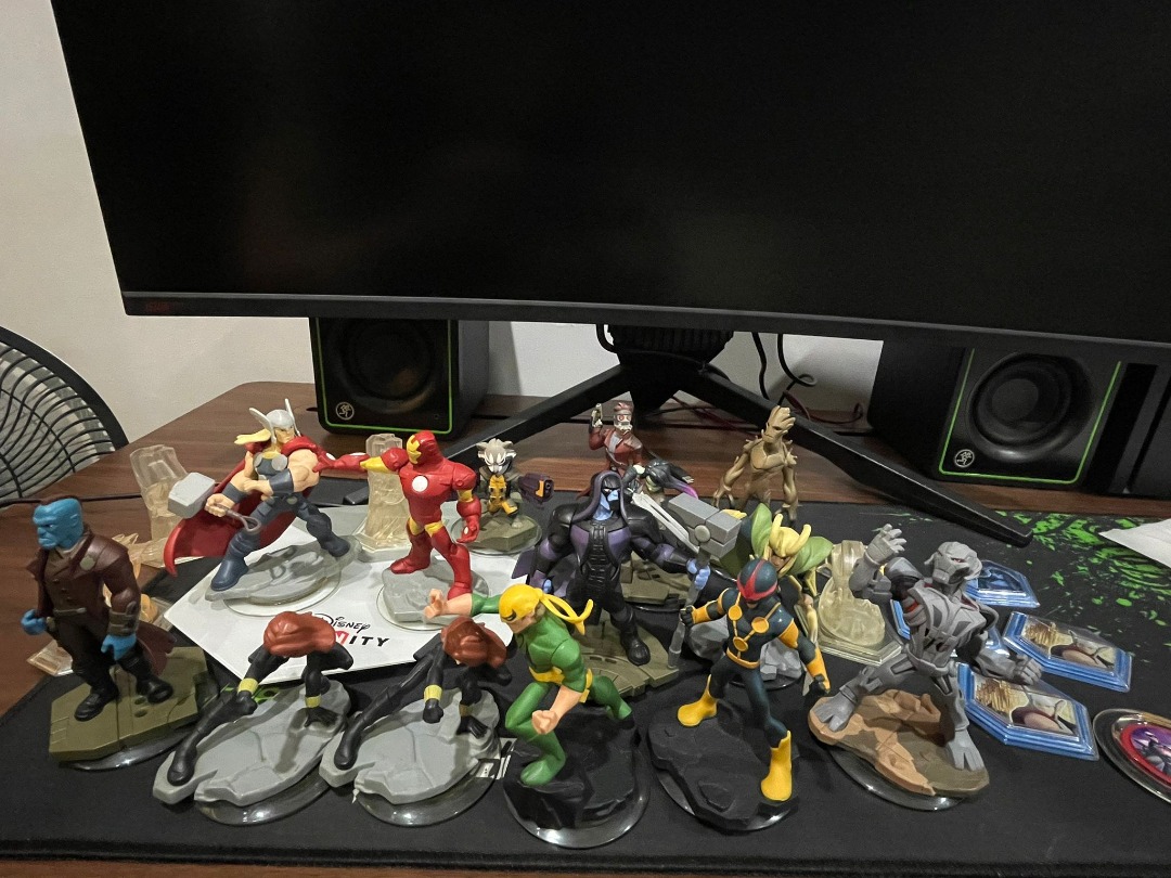 Disney Infinity Marvel Figurines + Base, Hobbies & Toys, Toys & Games ...