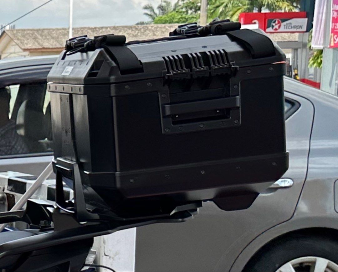 Hepco Becker xplorer top box + rack + straps, Motorcycles, Motorcycle ...