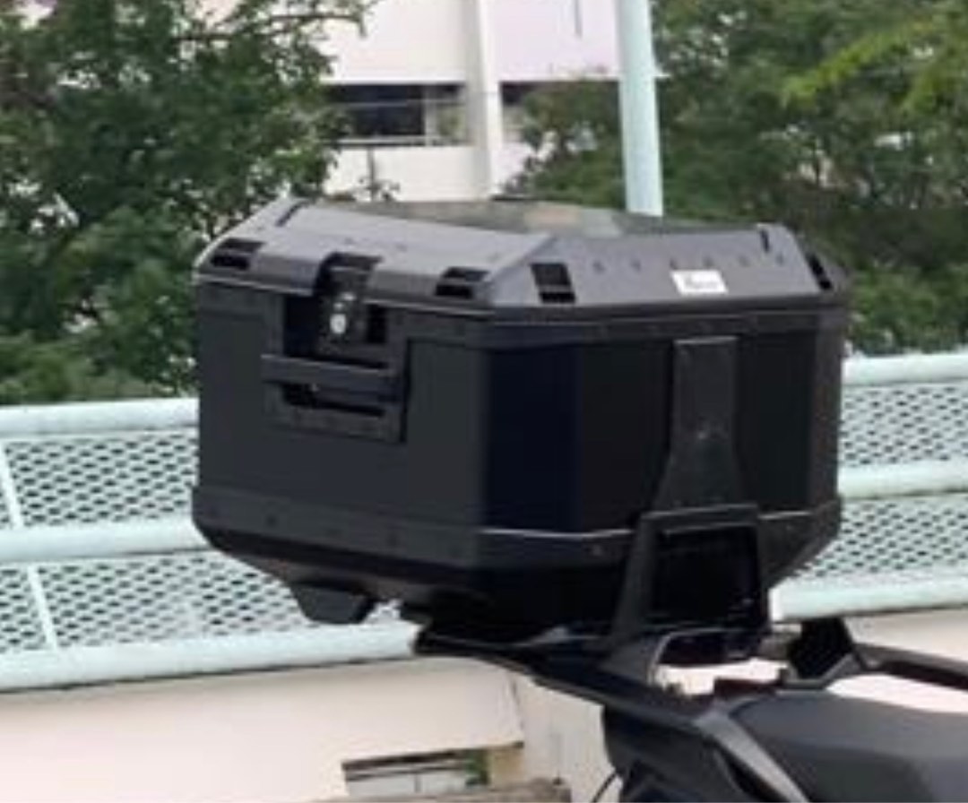 Hepco Becker xplorer top box + rack + straps, Motorcycles, Motorcycle ...