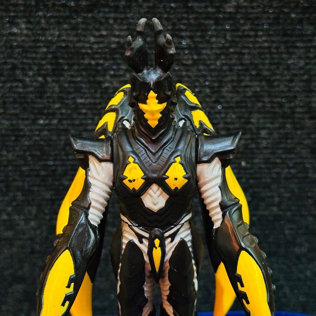 HYPER ZETTON - ULTRAMAN Ultra Kaiju Monster Series BANDAI 2011 Vinyl ...