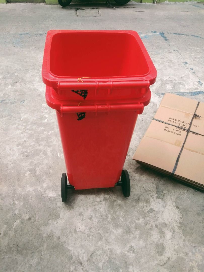 INDUSTRIAL TRASH BIN, Furniture & Home Living, Cleaning & Homecare ...