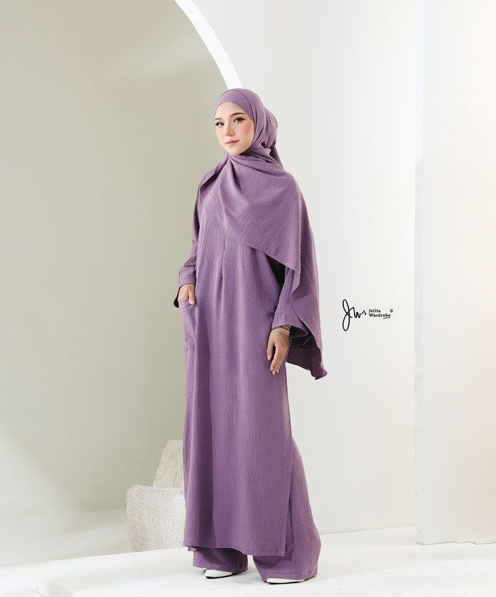 Leany Suit, Women's Fashion, Muslimah Fashion, Tops on Carousell
