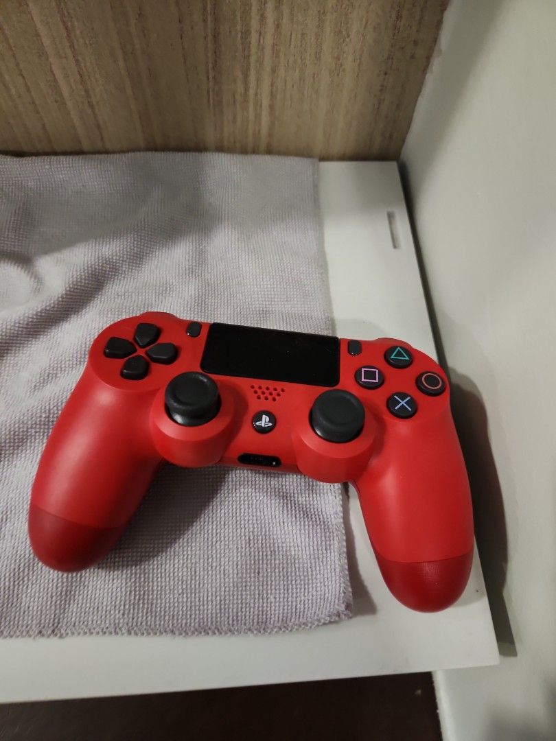Limited Edition Star Wars PS4 with remote, Video Gaming, Video Game ...