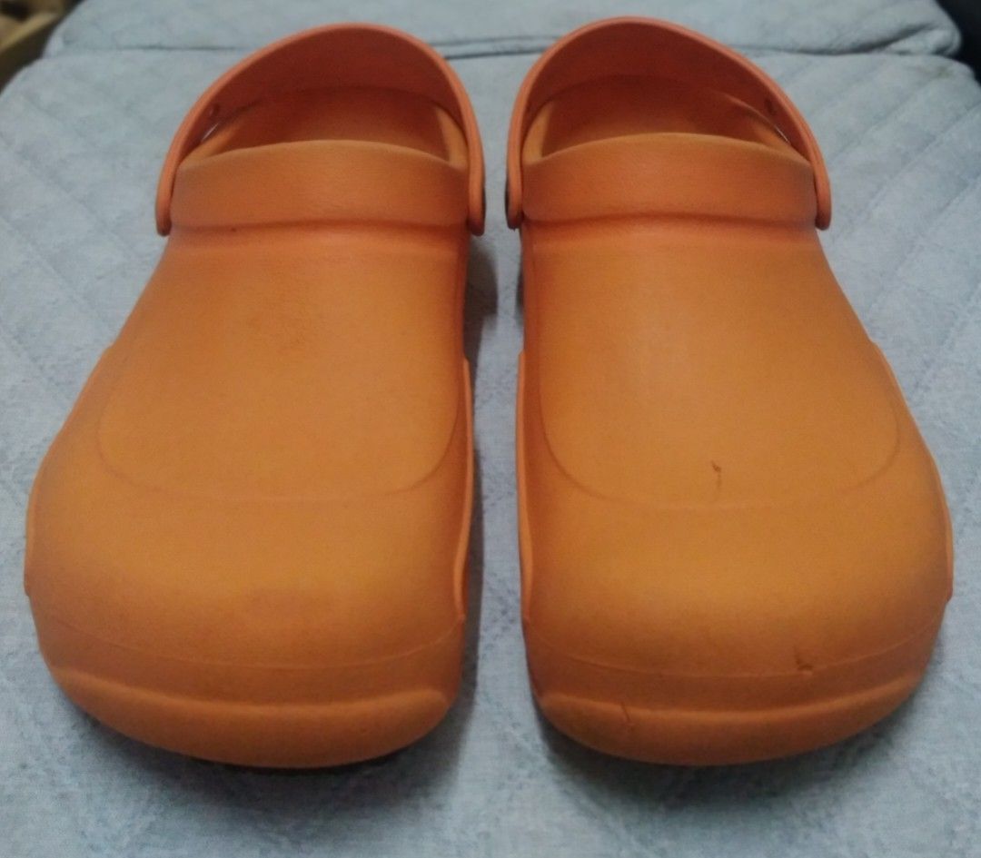 MARIO BATALI BISTRO CROCS on Carousell