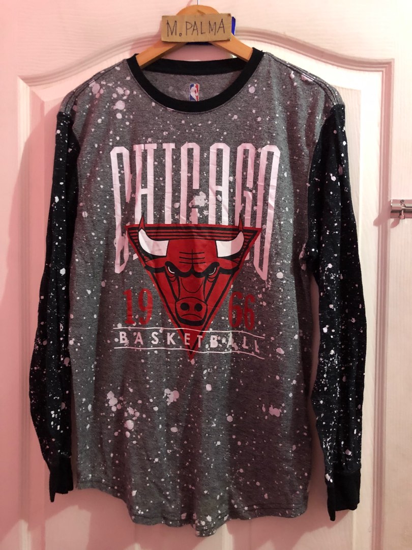 Nba chicago bulls splatter paint longsleeve large 21x28.5, Men's ...