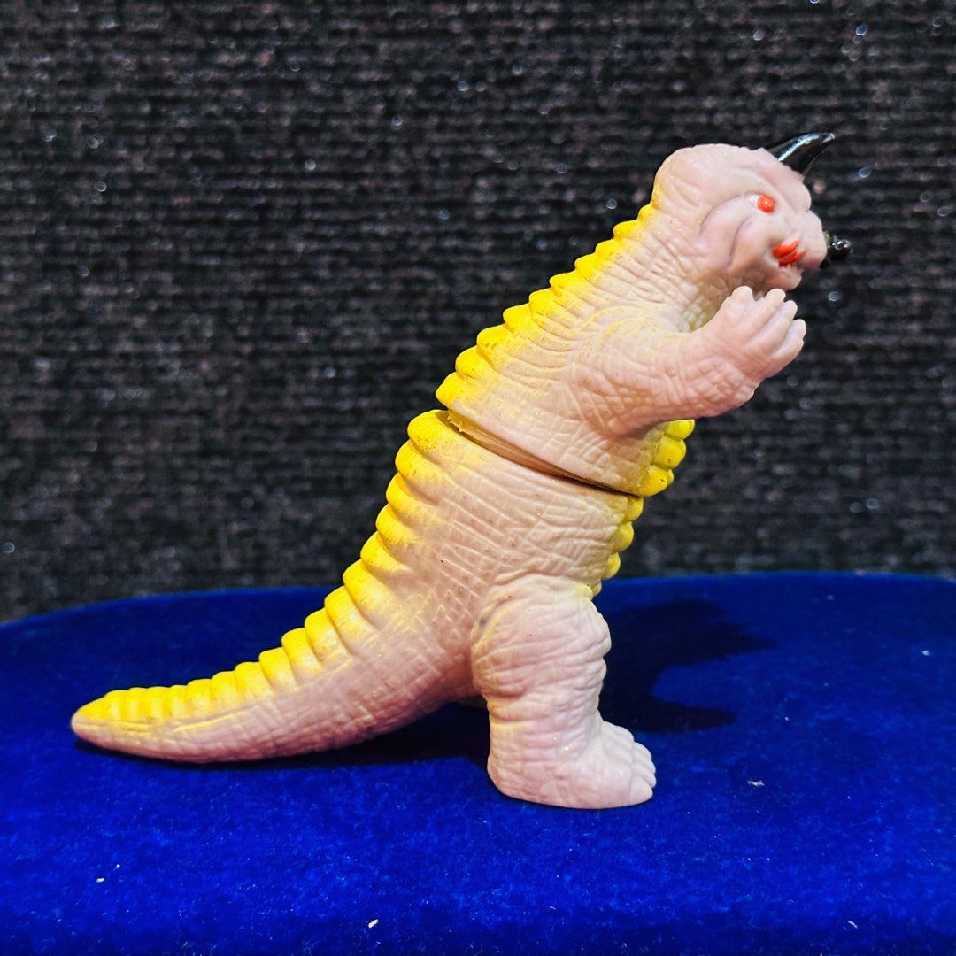 PACHIMON - Ultraman Ultra Kaiju Monster Series Soft Vinyl Figure ...