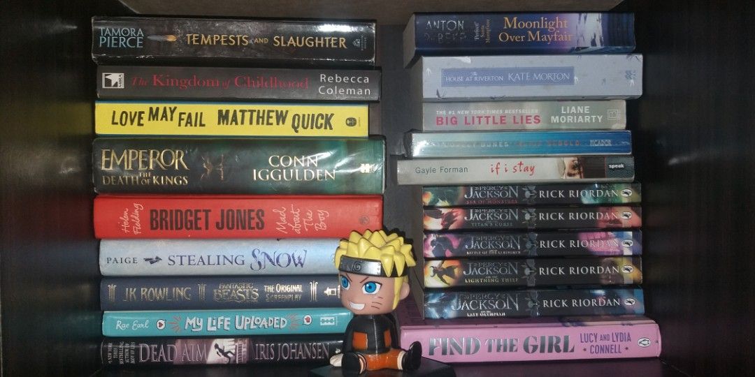 Random Books on Carousell