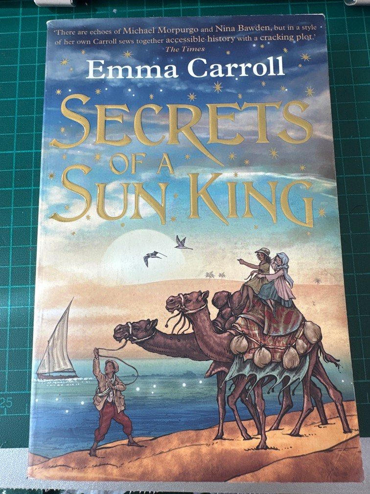 小學Reader Secrets of a Sun King Emma Carroll, 興趣及遊戲, 書本 & 文具, 小說 & 故事書 ...