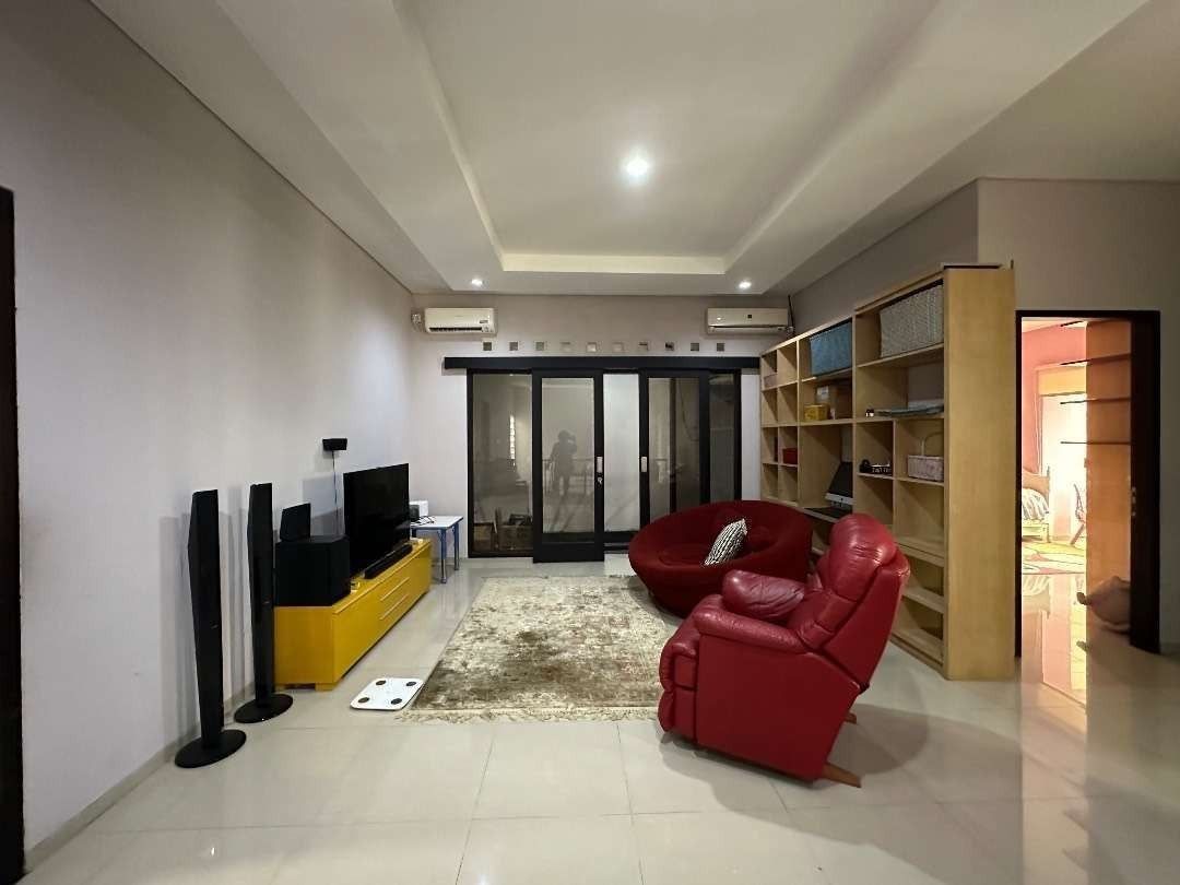 Rumah mewah di Lebak bulus dekat jalan raya besar Townhouse lokasi ...