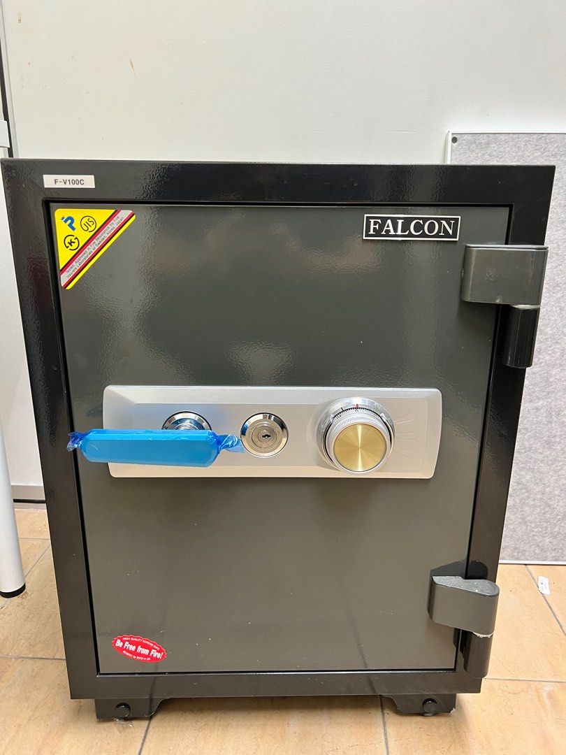 safety box peti besi, Furniture & Home Living, Security & Locks, Safe ...