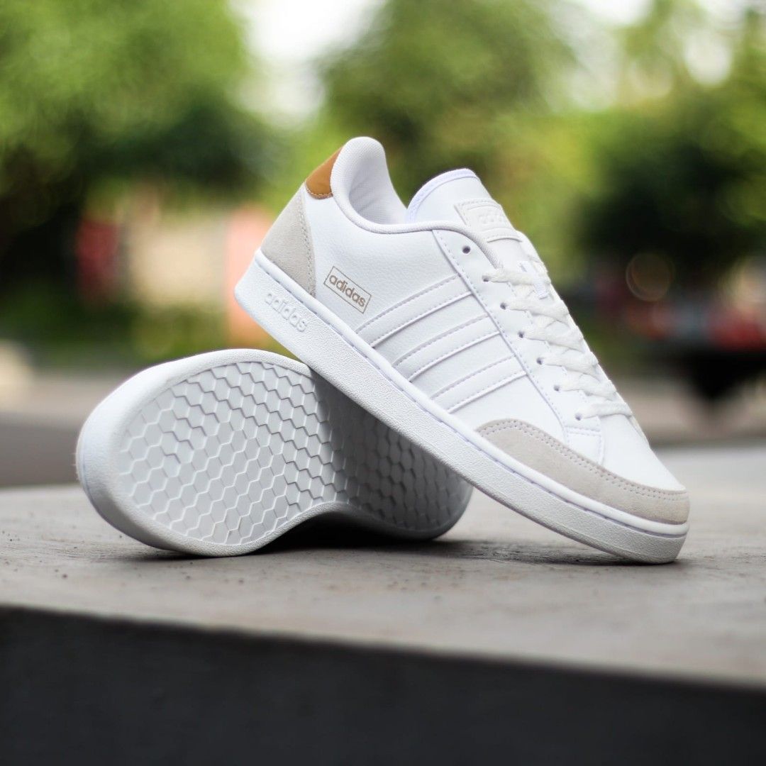 Sepatu casual pria dan wanita Adidas grand court se white brown Made in ...
