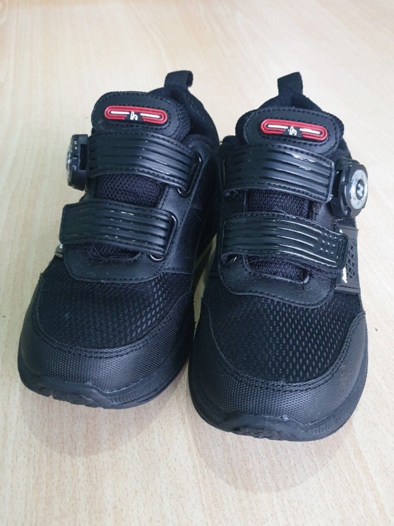 Sepatu Homy Ped on Carousell