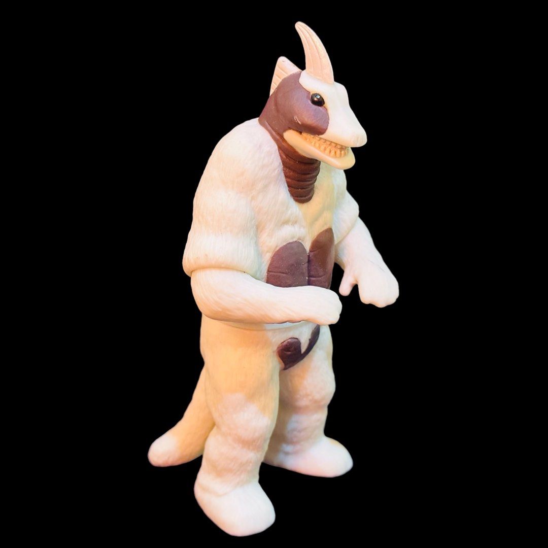 SNOWGON - Ultraman Ultra Monster Kaiju 500 Series 30 - BANDAI 2013 ...