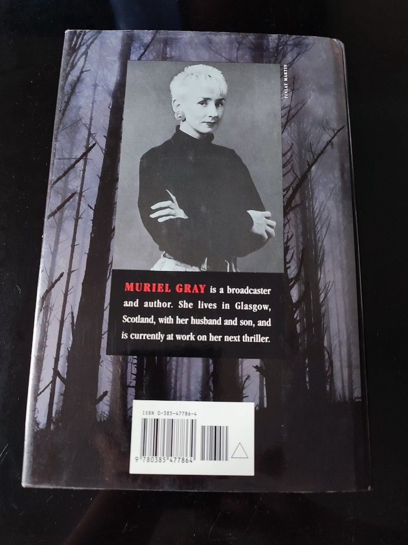 The Trickster by Muriel Gray, Buku & Alat Tulis, Buku di Carousell