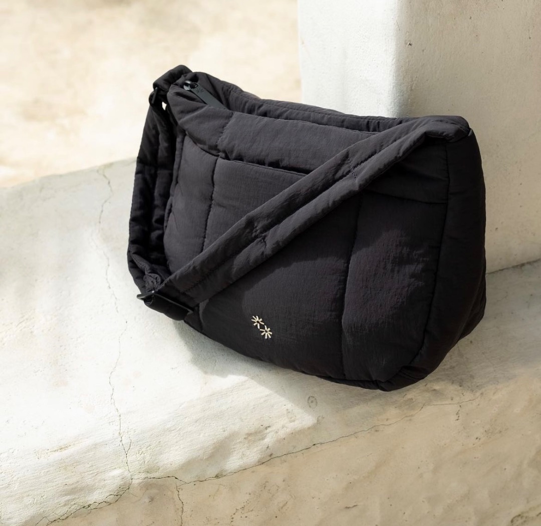 Thepaperbunny puffer swing, Women's Fashion, Bags & Wallets, Tote Bags ...