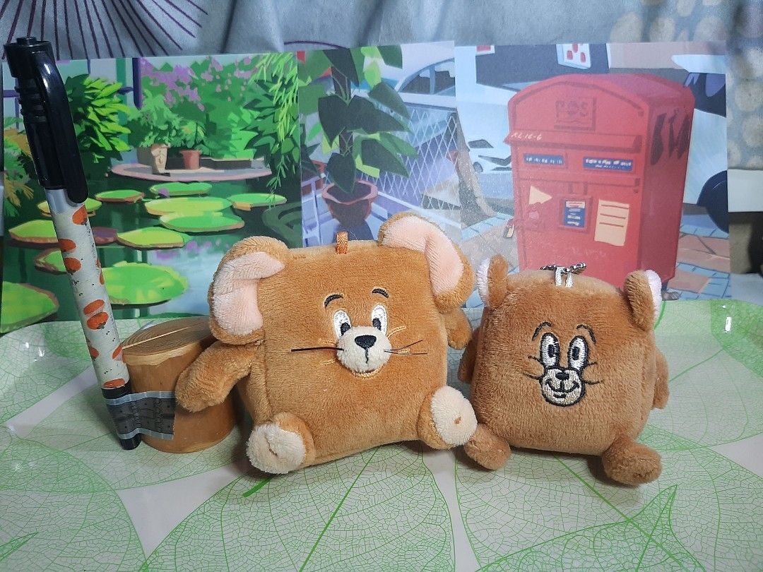 Tom & Jerry cheese keychain cute mouse, Hobbies & Toys, Toys & Games on ...