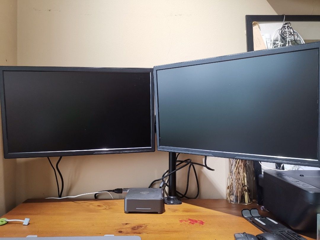 Twin Monitor Setup with arm, Computers & Tech, Parts & Accessories ...