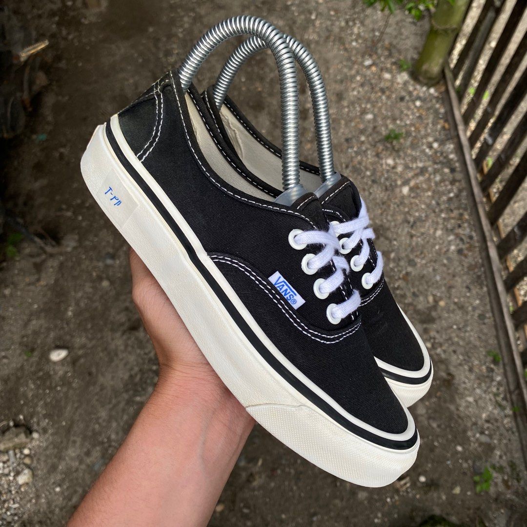 VANS AUTHENTIC STYLE 44, Women's Fashion, Footwear, Sneakers on Carousell