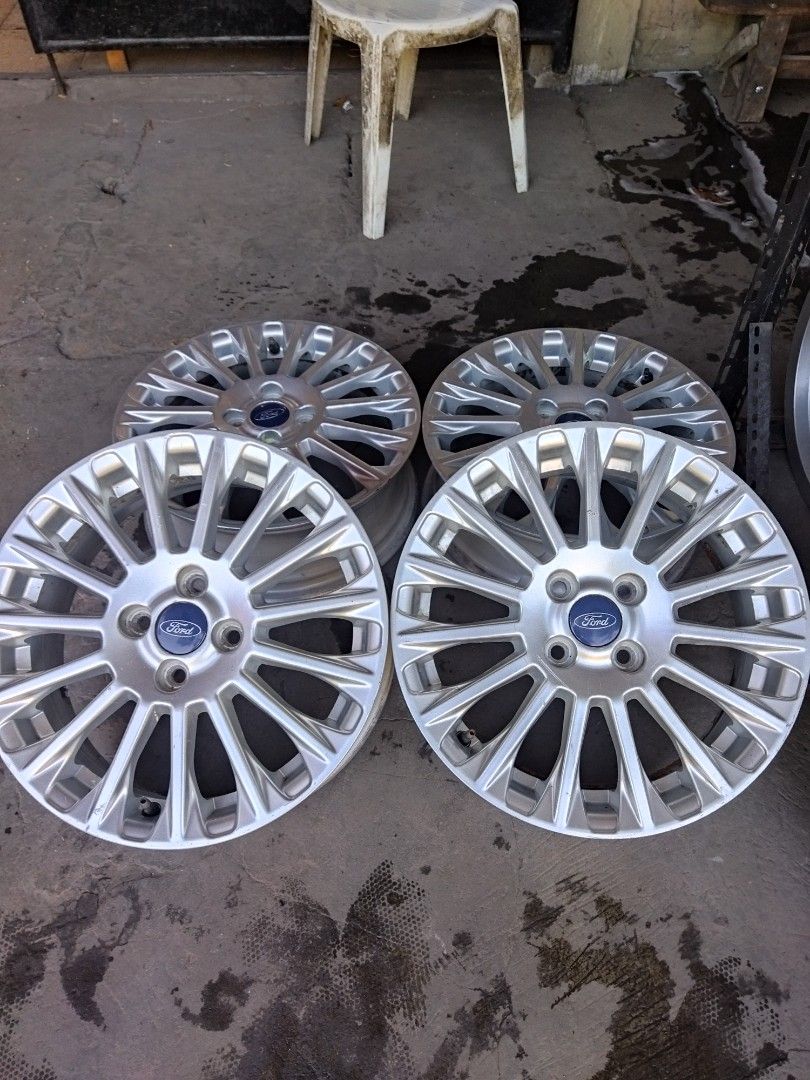 Velg Mobil original Ford fiesta, Aksesoris Mobil di Carousell