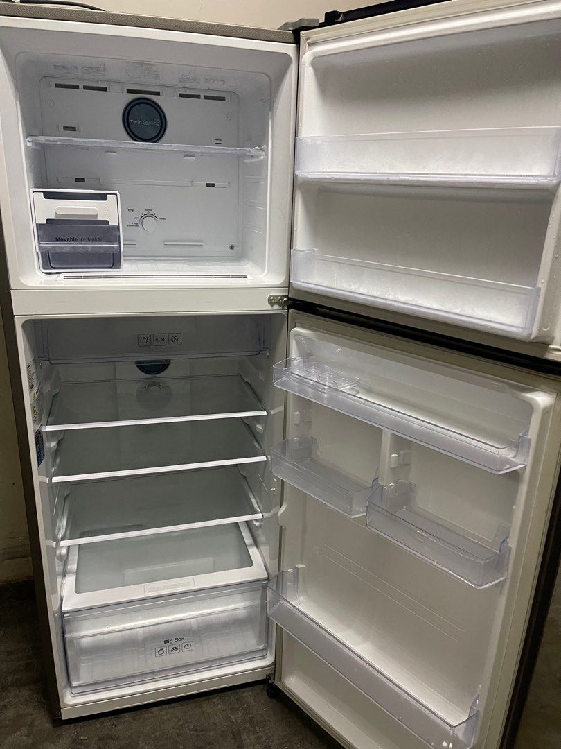 Very new Samsung 384L refrigerator / fridge, TV & Home Appliances ...