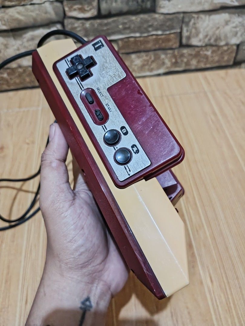 Vintage 1983 Retro Nintendo Family Computer hvc-001 | Made in japan on ...