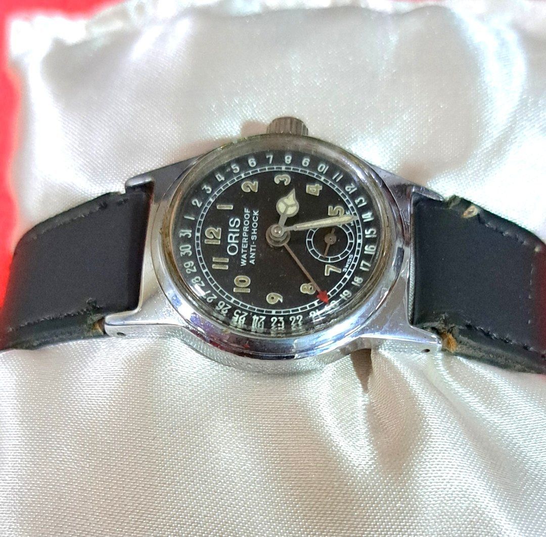 VINTAGE ORIS POINTER DATE WATCH, Hobbies & Toys, Memorabilia ...