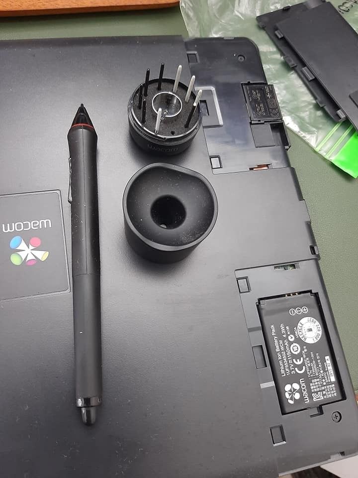Wacom Intuos Pro Medium with Wireless Kit. on Carousell