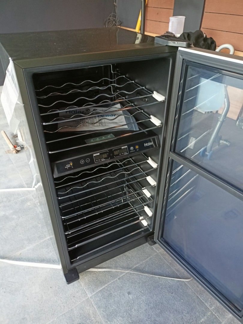 WINE CHILLER STORAGE, TV & Home Appliances, Kitchen Appliances, Wine ...