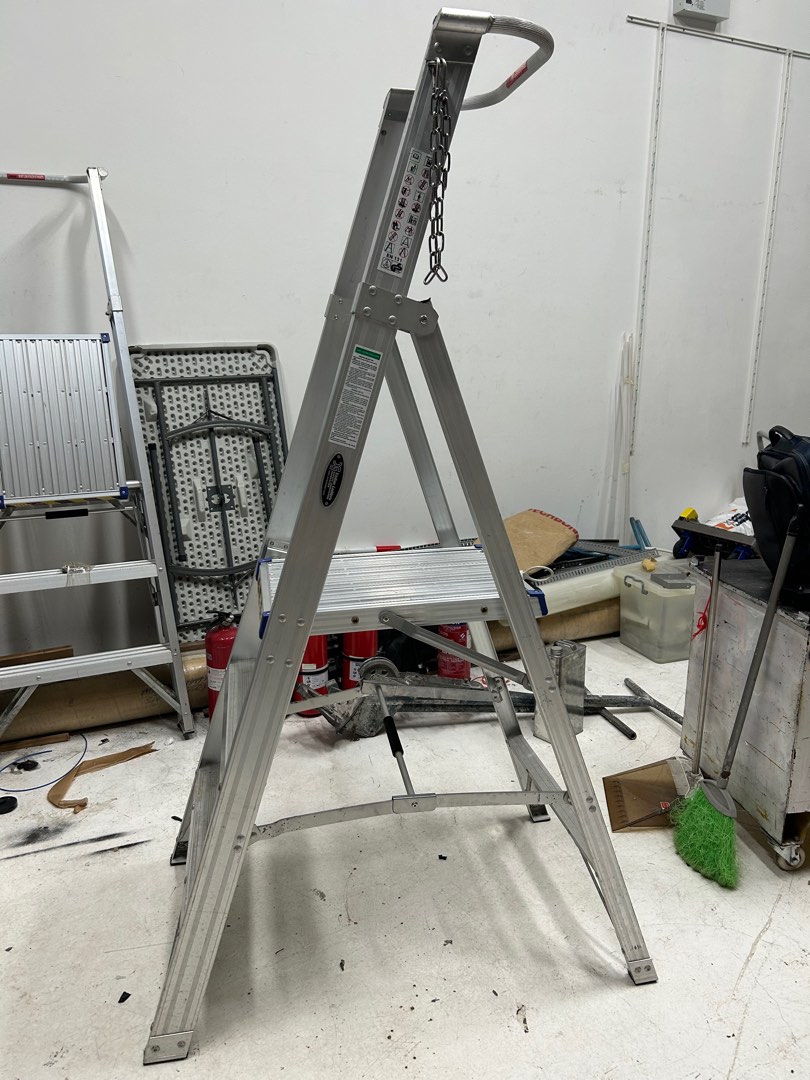 3-Step platform ladder, Furniture & Home Living, Home Improvement ...