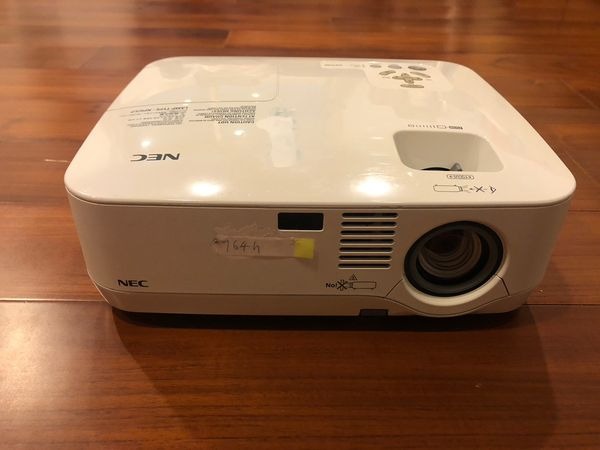 NEC_短焦投影機-NP500, 電視及其他電器 , 電視及其他電器 , 投影機在旋轉拍賣