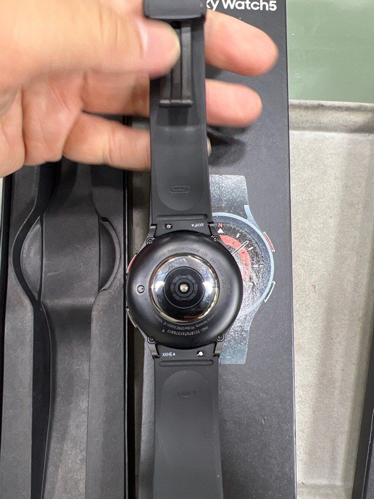 行貨 Samsung watch 5 pro lte r925 黑色 全套 有單 2024年5月16日, 手提電話, 智能穿戴裝置及智能手錶 ...