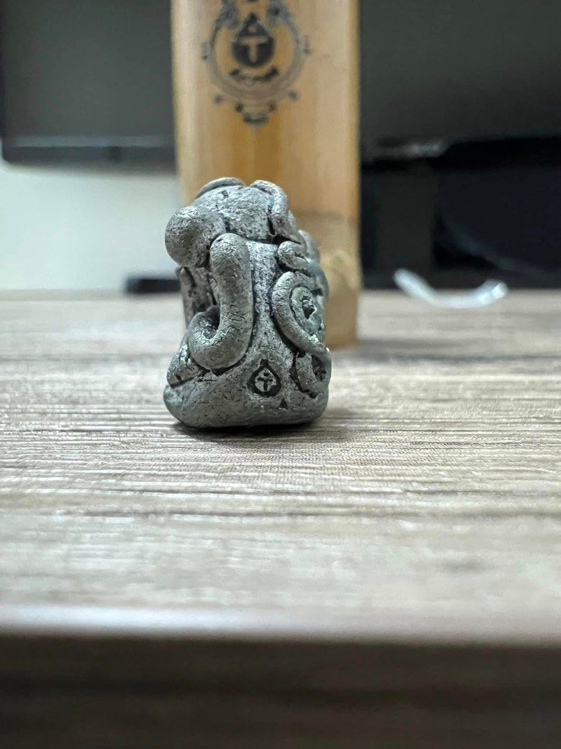 Arjan Adirek Lor Bolan Pim Yai Pikanet Elephant with thick 90% gold ...
