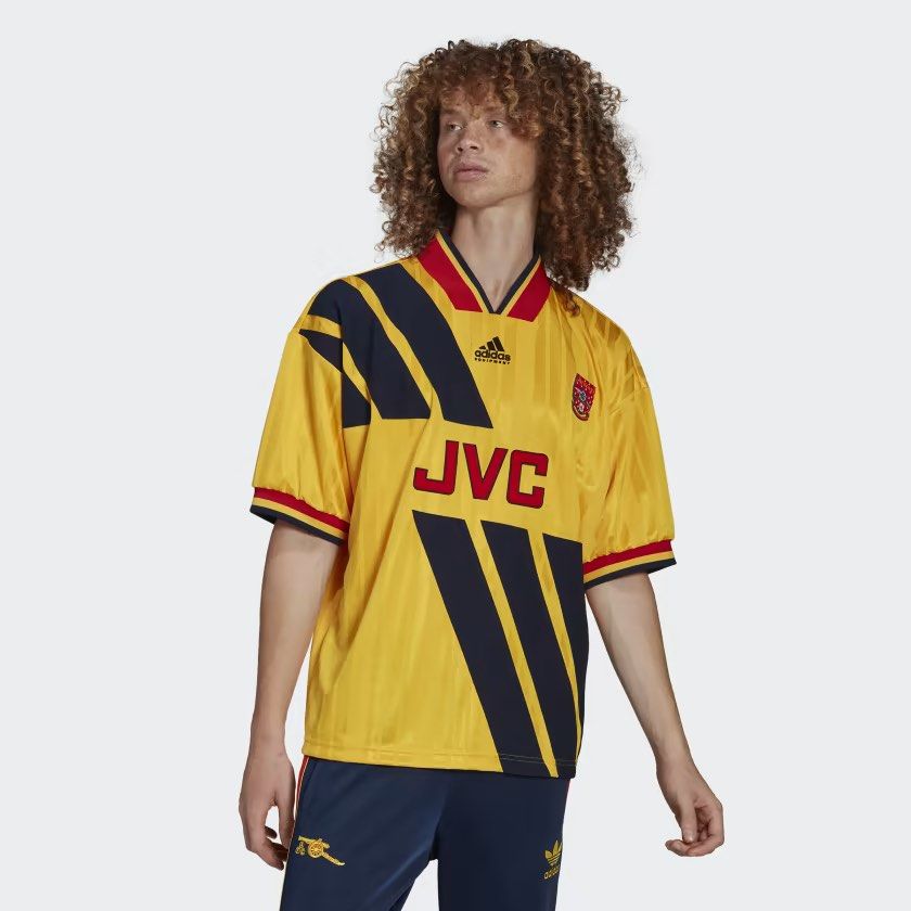 Arsenal Retro JVC, Men's Fashion, Tops & Sets, Tshirts & Polo Shirts on ...